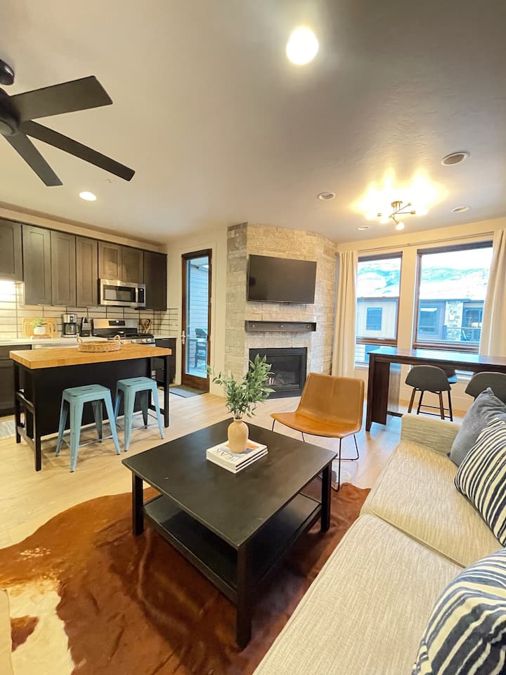 Silverthorne Mountain Getaway W/ Reserved Parking - Silverthorne, CO