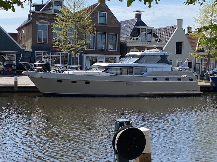 Jacht In Hartje Friesland Sneek, 3 Bad/slaapkamers - Sneek