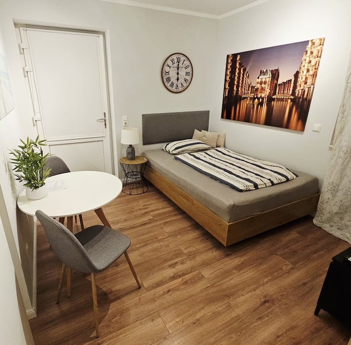 Wohnung In Idyllischer Lage - Hamburg Und See Nah - Elmshorn