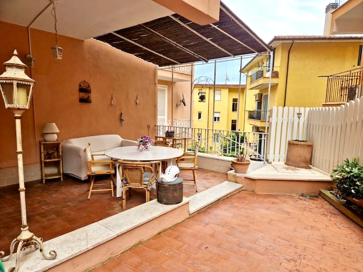 Central Flat With Terrace And Parking Slot - Monte Argentario