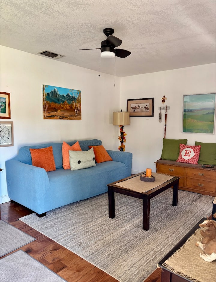 Cozy & Spacious Getaway On A Budget. New Listing! - San Antonio