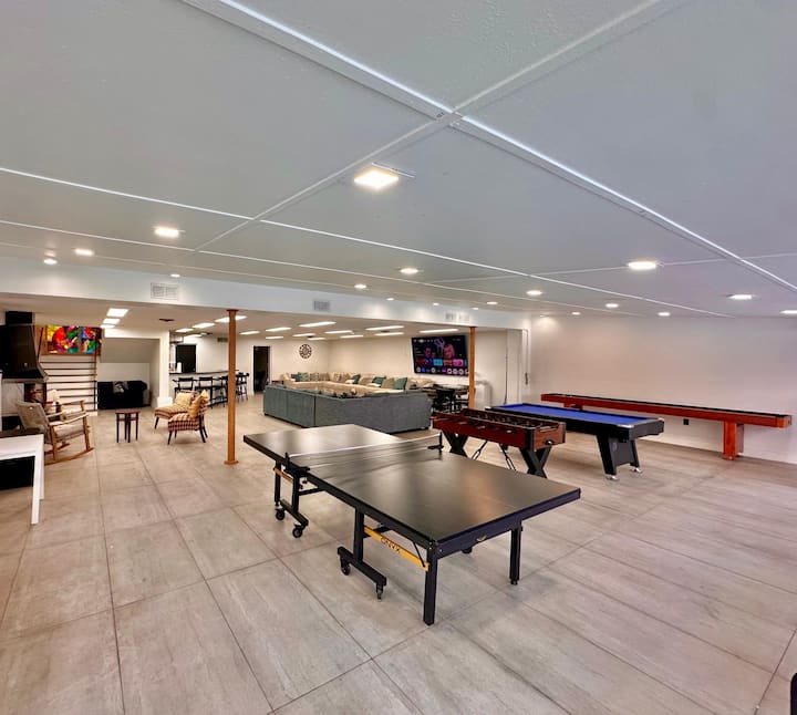 Ultimate Luxe Mansion:pool, Sauna, Hot Tub & More - Paterson, NJ