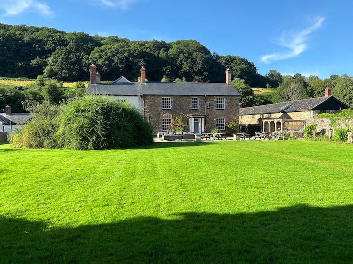 Duvale Priory - 9985 - Devon