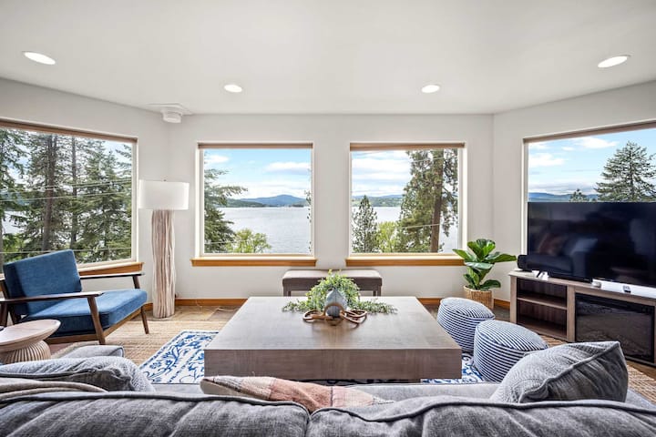 Lake View 3br Home With Hot Tub & Stunning Views - Lake Coeur d'Alene, ID