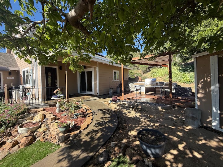 Seaview Ridge Retreat - Julian, CA