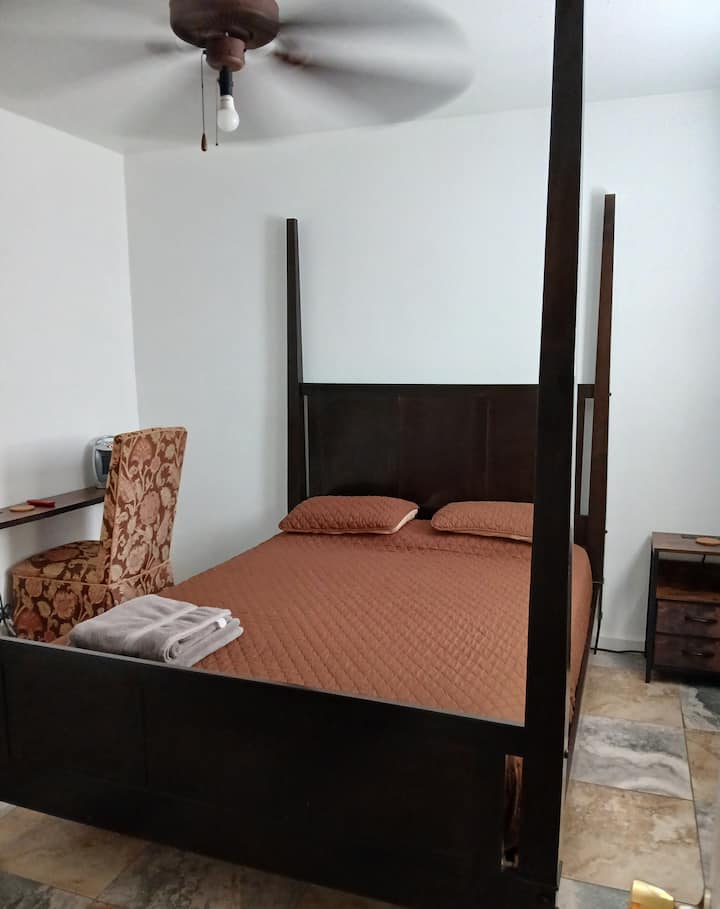(Room #2) Private Bedroom In Riverside - Riverside, CA