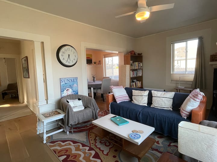 Private Rockridge Flat - Artsy, Light & Spacious - Berkeley, CA