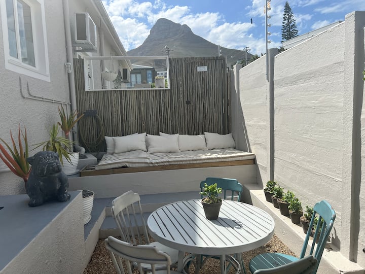 Camps Bay Cottage. Flera Uteplatser, 150m Fr Hav. - Cape Town