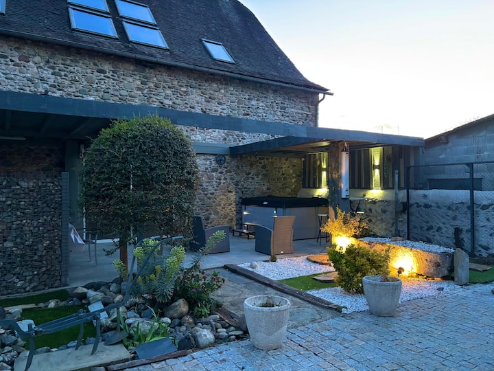 Charme/détente : Grange Béarnaise Rénovée Avec Spa - Pays basque français