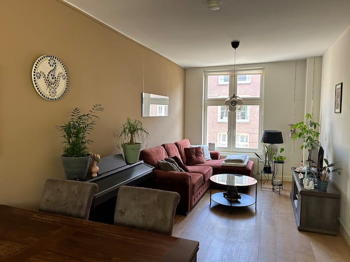 Cozy Apartment With King Bed And Balcony - Ámsterdam