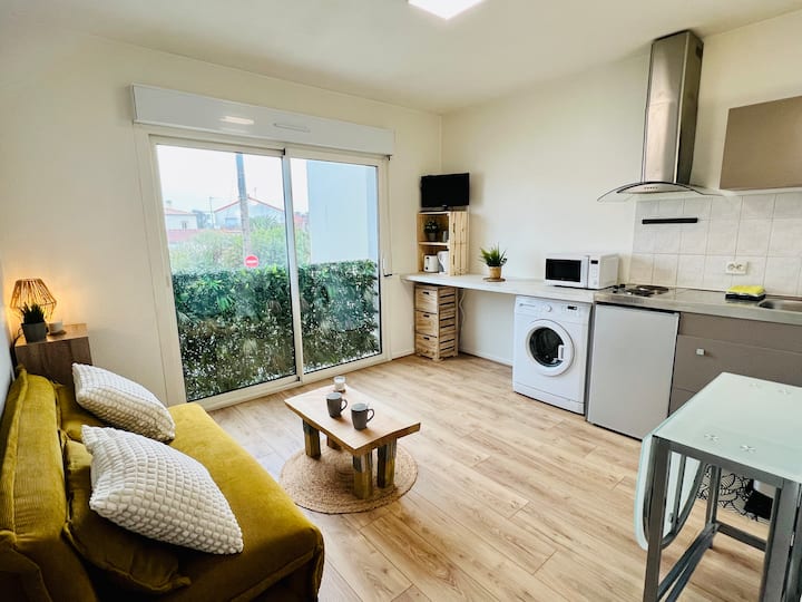 Cosy 10 Mn à Pied Gare/port/ville - Parking,wifi - La Rochelle
