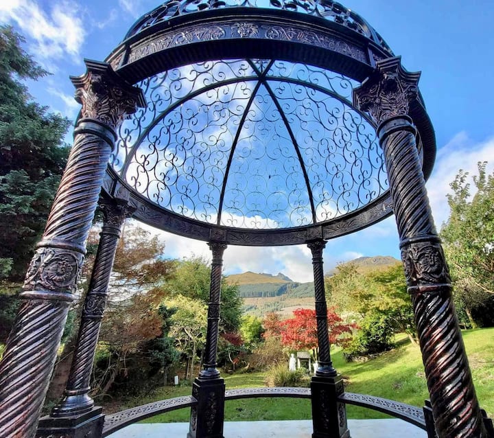 Loch & Mts Home, March Discount - Arrochar