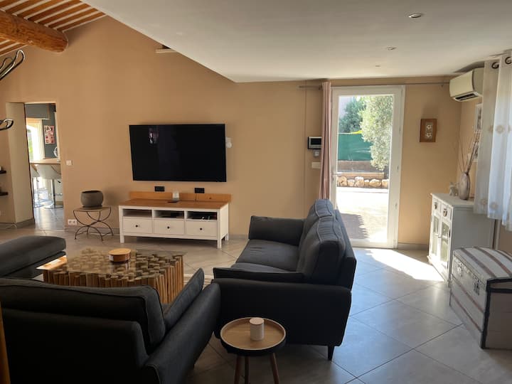 Villa Avec Piscine Privée – 6 Pers Proche Avignon - Provence-Alpes-Côte d'Azur (PACA)