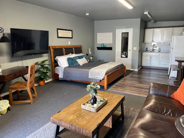 Urban Studio King Bed - Richland, WA