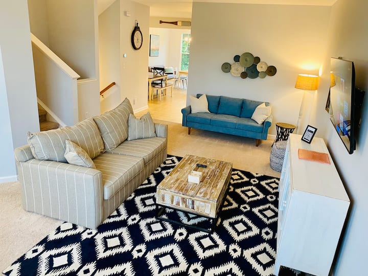 5 Bdr (2 W King Beds), Deck & Community Pool! - Bethany Beach, DE