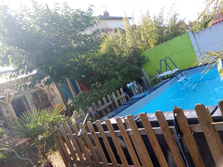Maison De Ville Climatisée Avec Jardin Et Piscine - Dijon