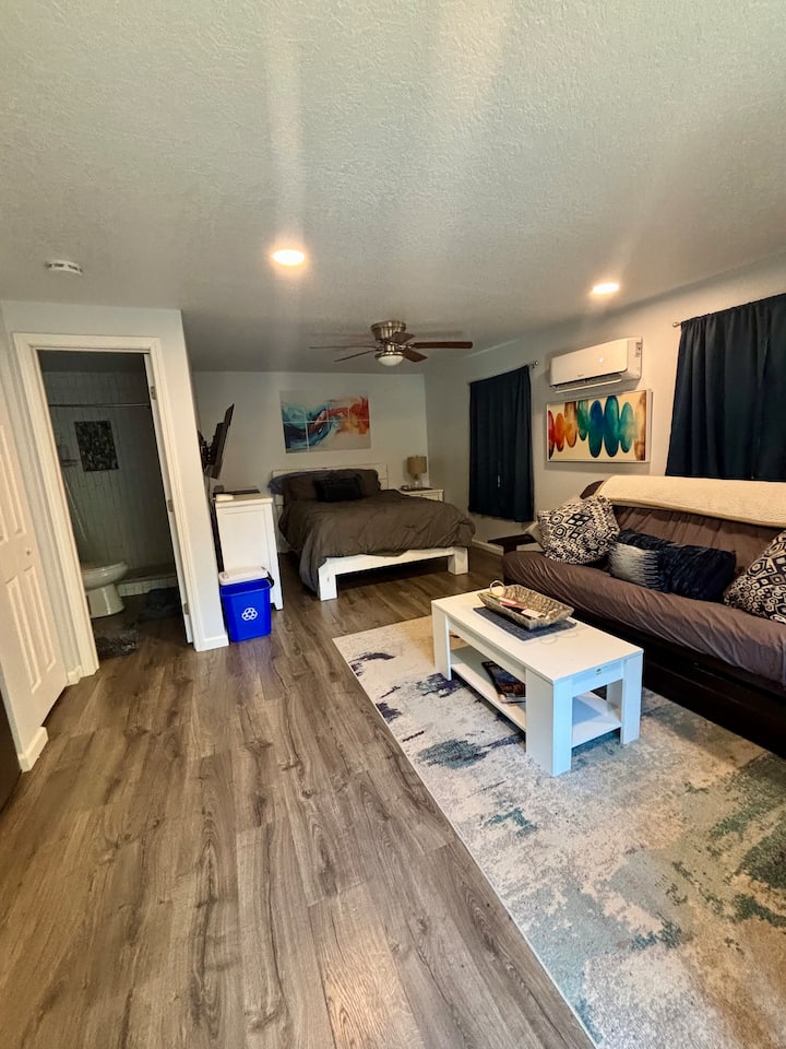 St Pete Traveling - St. Petersburg, FL