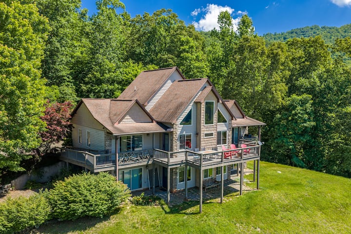 Mountain Views | Fire Pit | Pets Ok - Franklin, NC