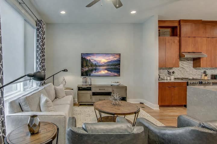 2 Nashville Homes Sleeps 24 Guests - 納什維爾