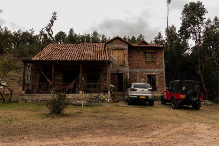 Casa De Campo,jacuzzi , Tranquilidad  Y Naturaleza - Suesca