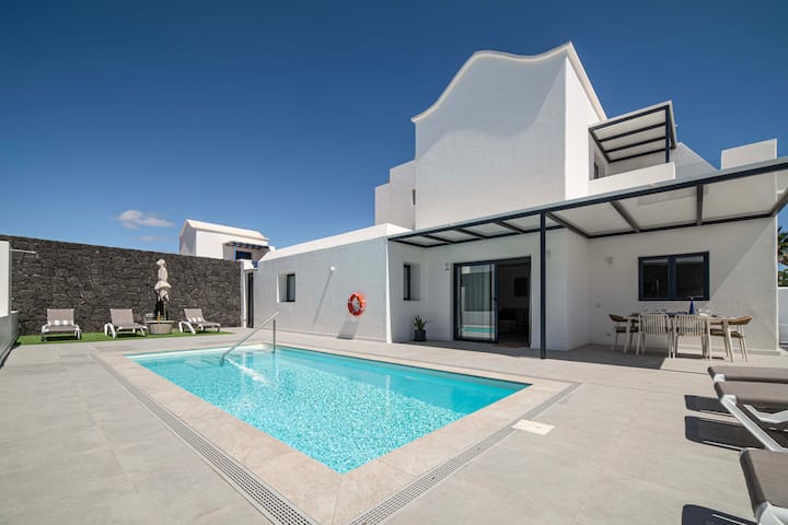 Manuela, Modern 3 Bed Villa With Ac & Wifi - Lanzarote Airport (ACE)