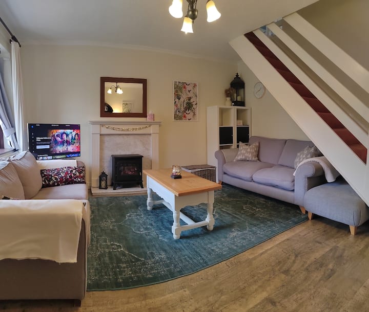 Cosy 3-bed Village Home | Parking & Garden - Belper