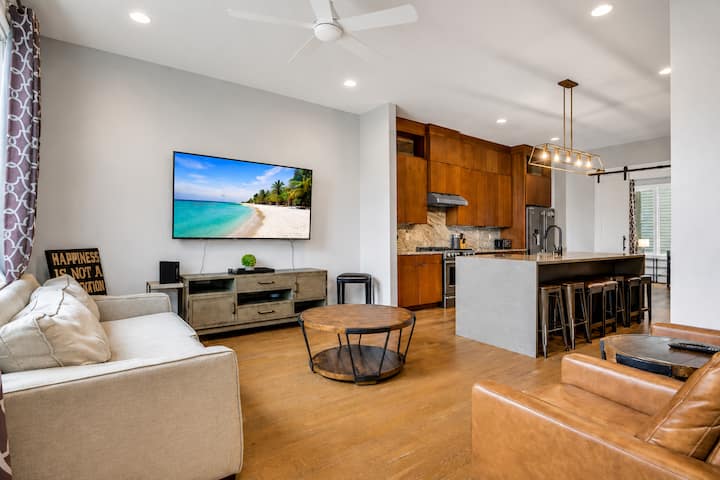 Spacious Nashville Retreat Near Honky Tonks