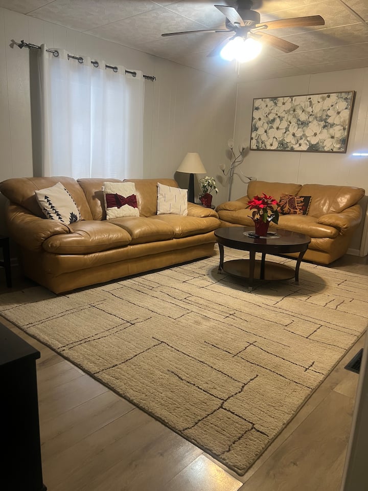 New 3 Bedrooms Close To Downtown Erie. No Locals - Erie, PA