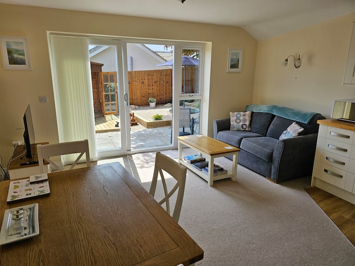Comfort And Charm At Winterfell Cottage. - Swanage
