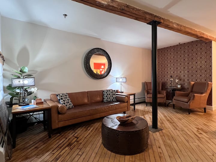 Stylish Downtown Loft - Walk To Restaurants/shops - Ludlow, VT