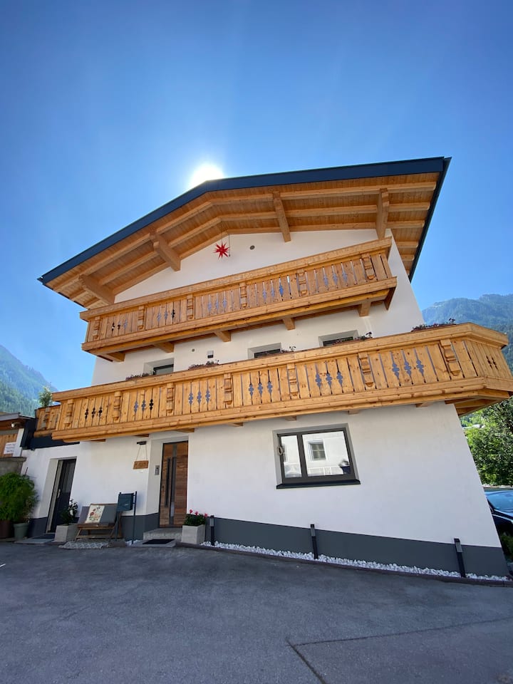 Hochwertige Ferienwohnung In Pfunds Zu Vermieten - Serfaus