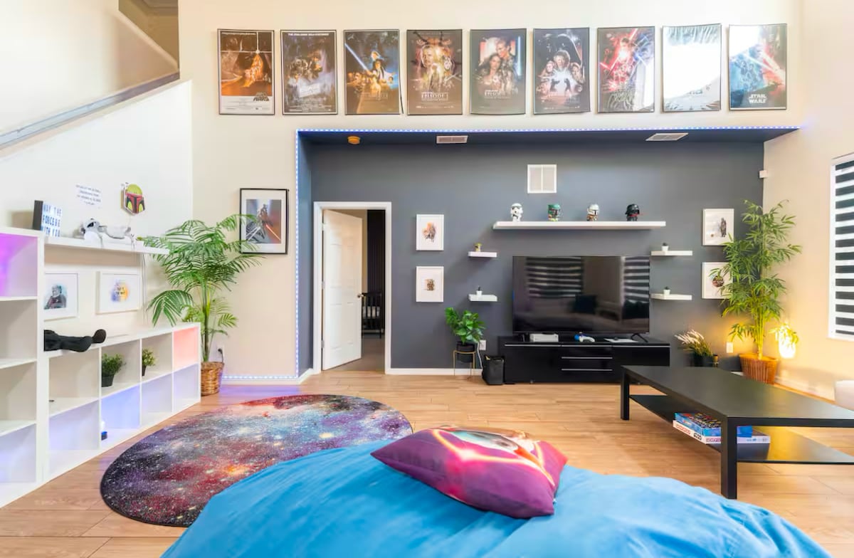 Galaxy VR Escape: A Star Wars & Disney Adventure - Houses for Rent in ...