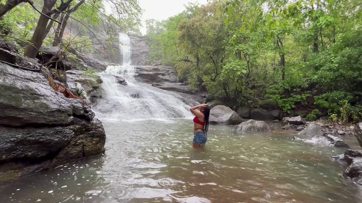 Jungle Treehouse By The River - Kolad