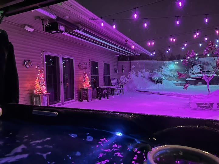 Adorable Suite With Amazing Courtyard And Hot Tub! - Minnesota