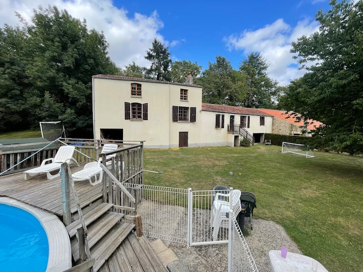 Wonderful Secluded Farmhouse 2 Pools 12-30 Guests - Fontenay-le-Comte