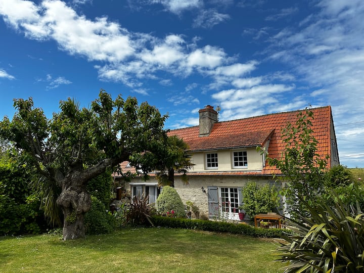 Longère Bord De Mer Avec Grand Jardin Fleuri - Isigny-sur-Mer