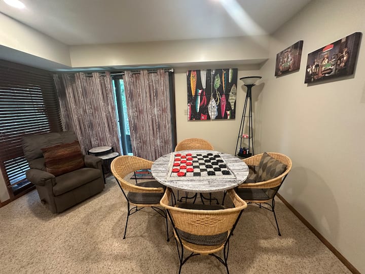 Beautiful Condo With Lake View! Pet Friendly - Galena, IL