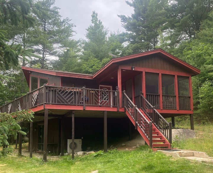 Luxury Mnt. View Cabin With Game Room, Hot Tub, Fire Pit And Private Ski Trails - Wilmington, NY