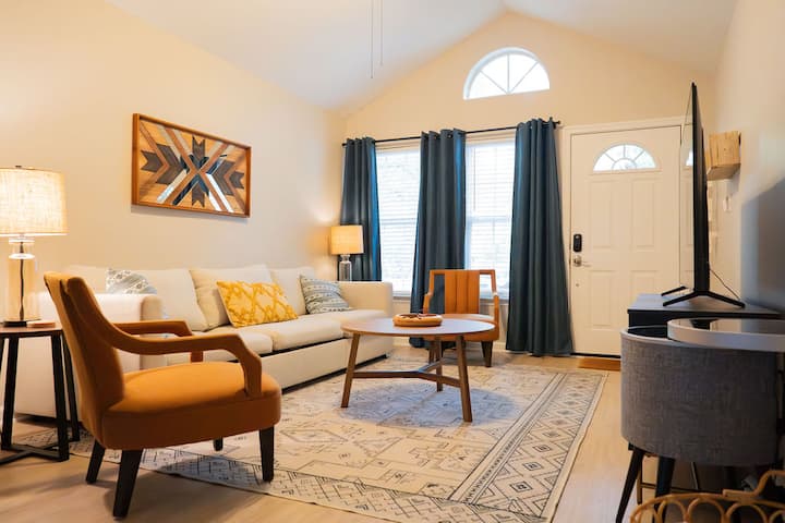 The Kuechly Inn - 2br , 2br , W/d - シャーロット, NC