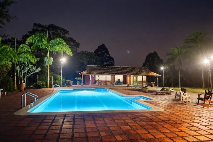 Paradise Cabin Pool Jacuzzi Near Guatape La Piedra - Guatapé