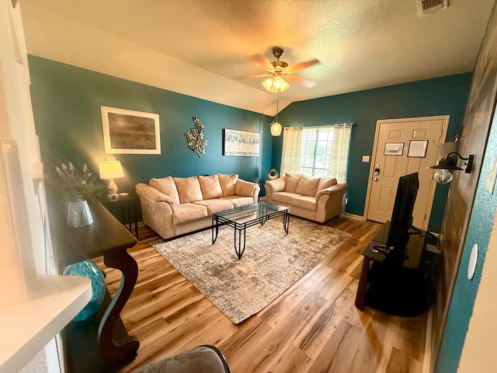 Casa Nicholas , 3 Bedroom/ 2 Bath With Large Yard - キリーン, TX