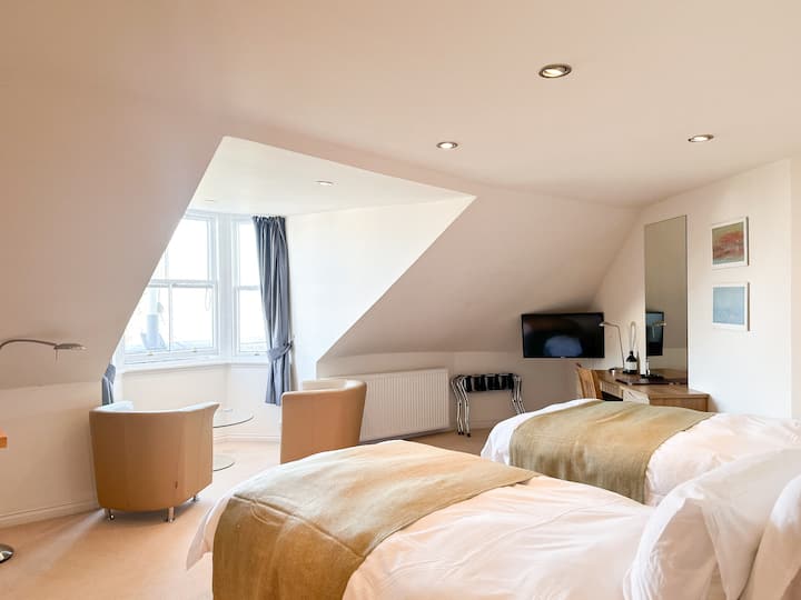 Ericht City Centre Twin Suite With Views - Fife