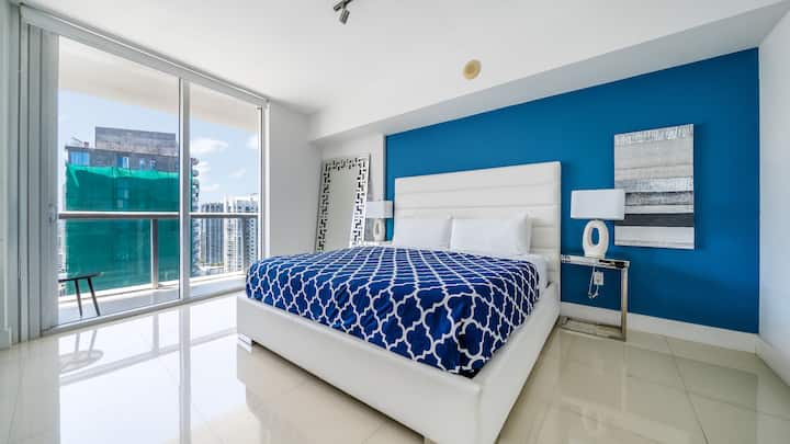 Luxury Condo - Infinity Pool/spa/gym - Miami