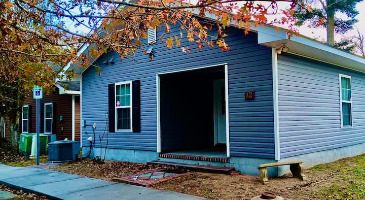 Discover Charleston From This Stylish 3br/2ba - Charleston, SC