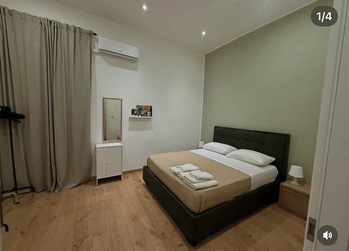 House In The Historic Center Of Naples - Naples