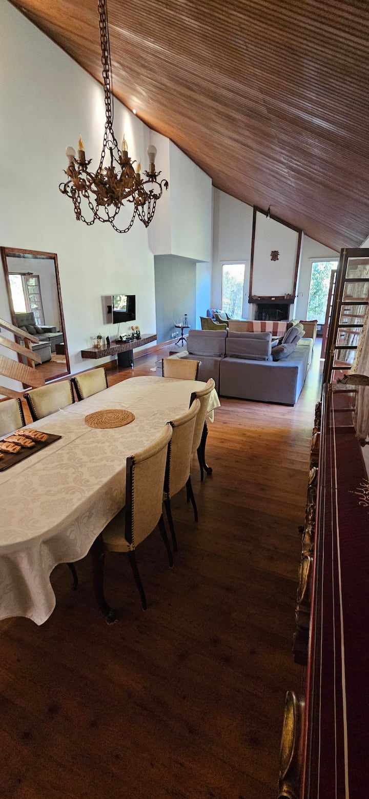 Casa Deliciosa,  Vista Maravilhosa, Sala Com 70m2. - Campos do Jordão