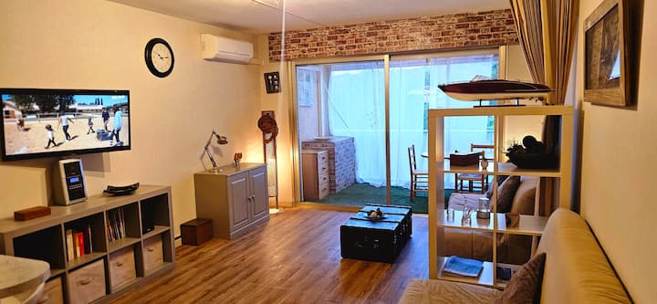 Studio Clim Avec Gd éCran,3mn à Pied Port/plages - La Seyne-sur-Mer