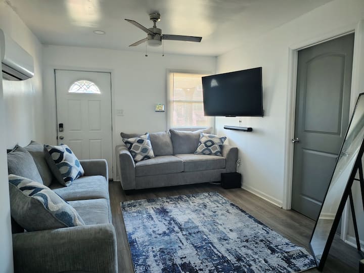 Stylish Richmond Stay | Quiet And Comfortable - Richmond, VA