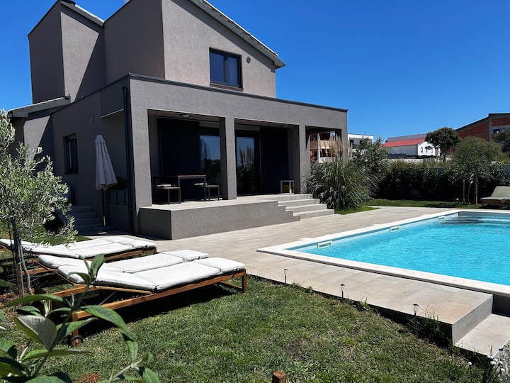 Summer Holidays Villa - Pula