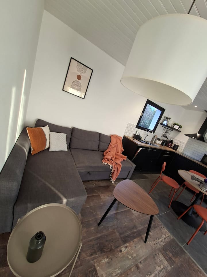 "La Petite Maison" Charmant Gîte Avec Piscine - Loiret